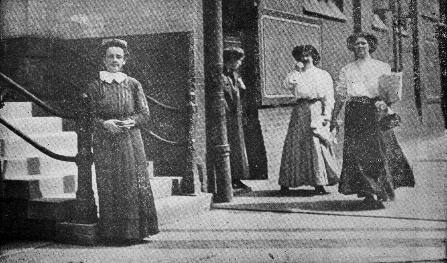 The Battle Over Beach Rowdies, B-Girls, and Disorderly Women – ROBERT ...